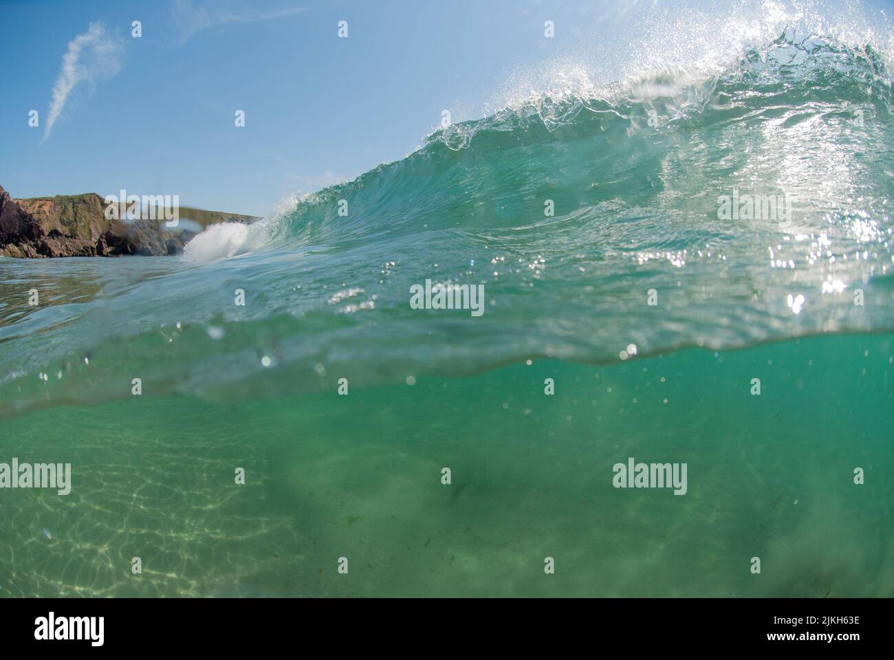 Underwater view breaking wave hi-res stock photography and images - Alamy