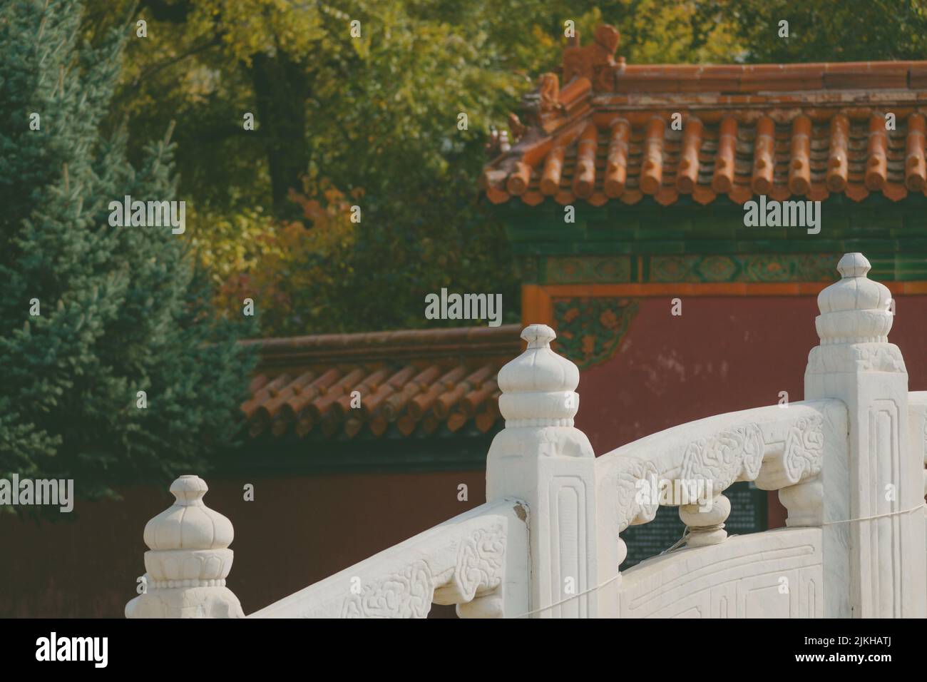 Beautiful old chinese building hi-res stock photography and images - Alamy