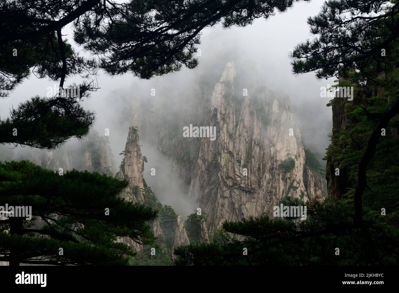 Mountain zen temple hi-res stock photography and images - Alamy