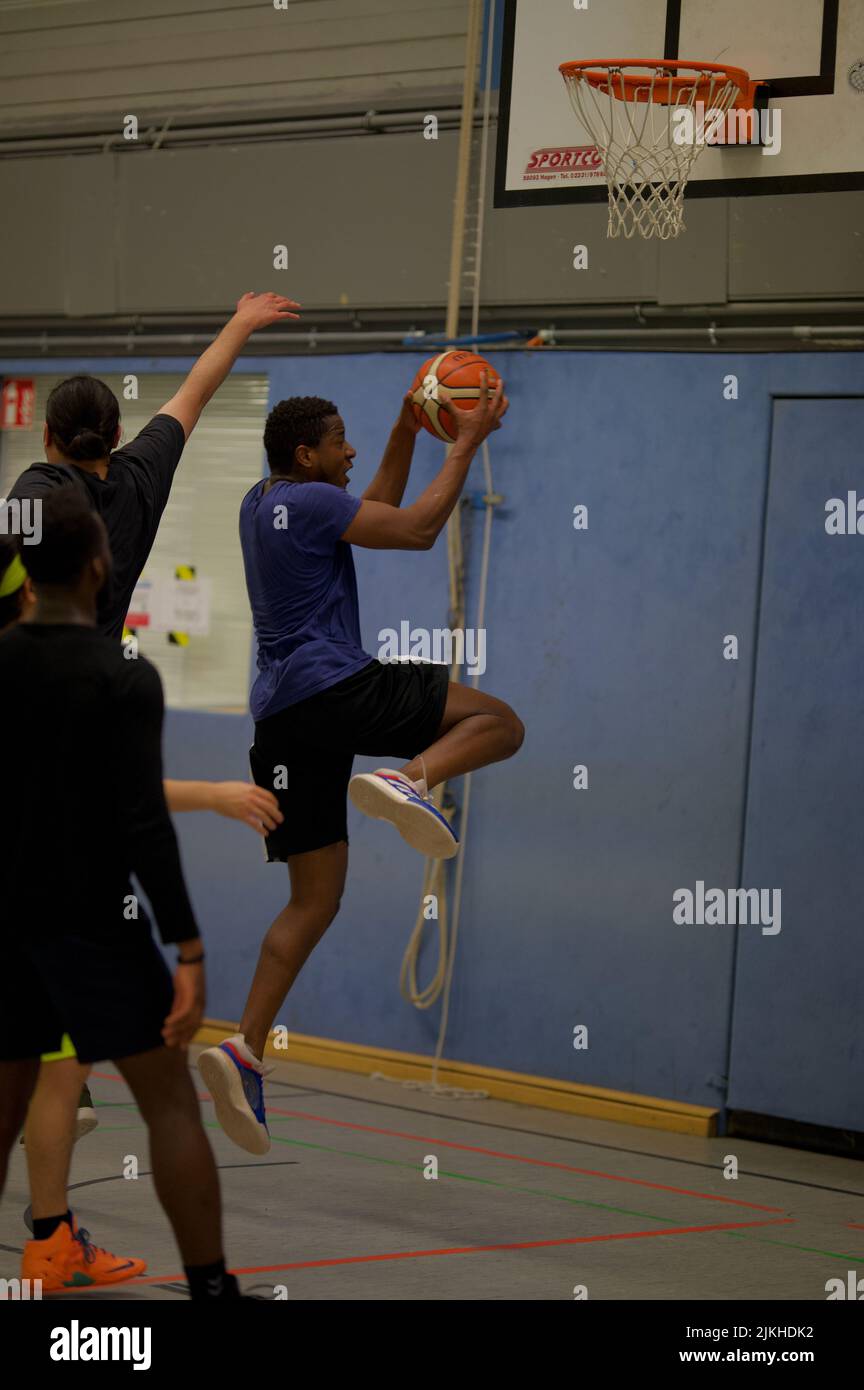 Sports vertical hi-res stock photography and images - Alamy