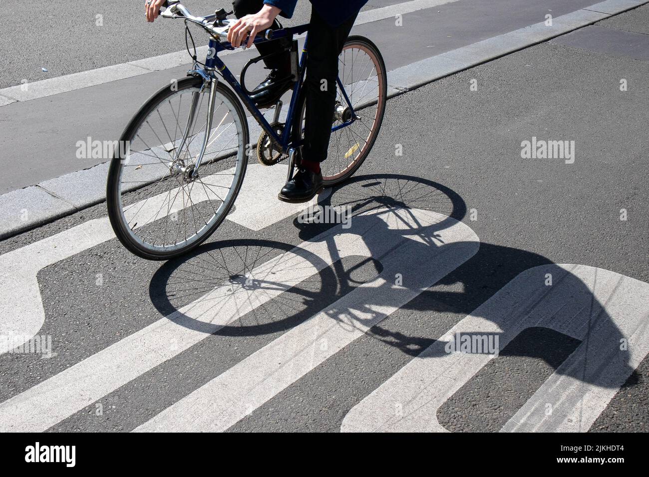 Lifestyle man closeup hi-res stock photography and images - Alamy