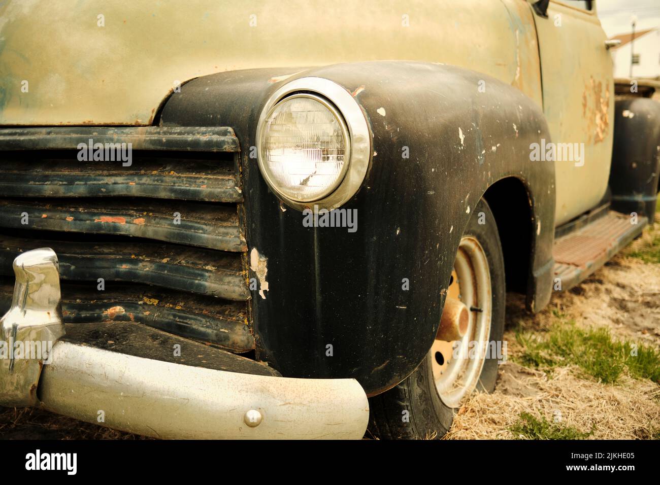 Old rusty car hi-res stock photography and images - Alamy
