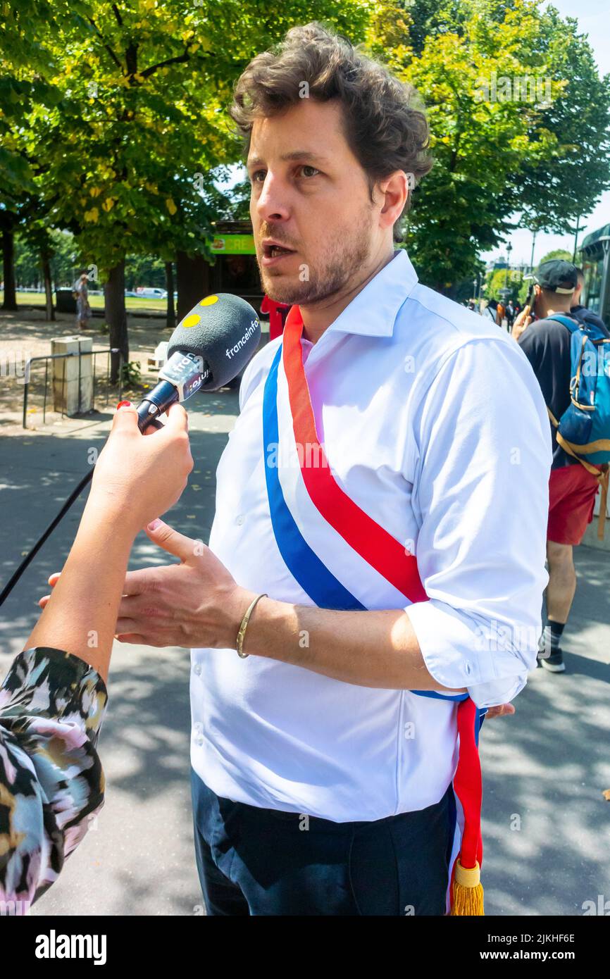 Interview macron hi-res stock photography and images - Alamy