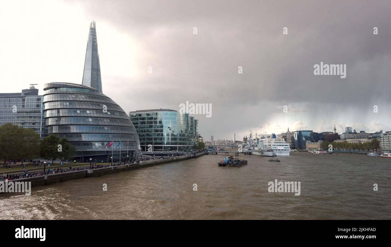 City london river thames hi-res stock photography and images - Alamy