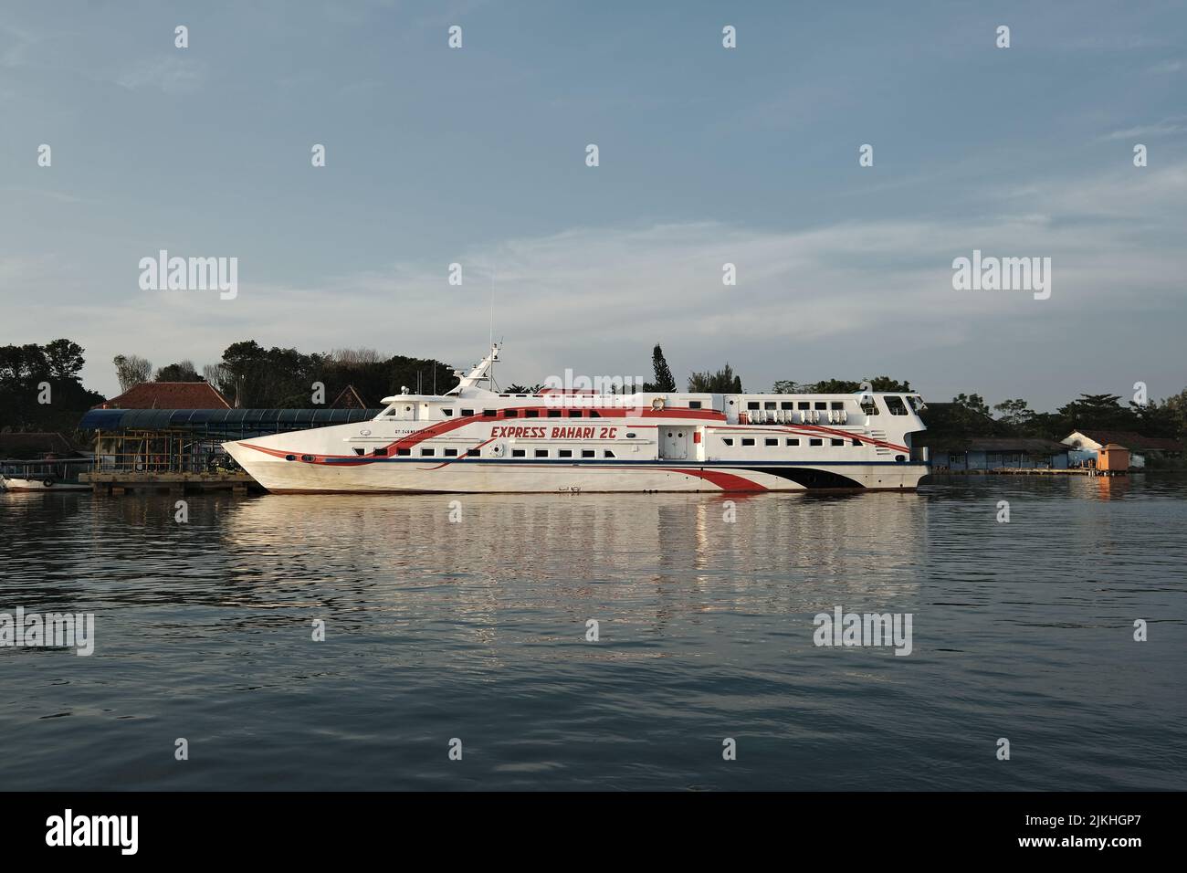 Fast boats are transportation facilities that allow people to get to ...