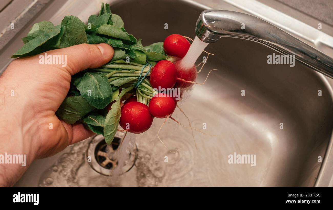 Senior man hands cleaning hi-res stock photography and images - Alamy
