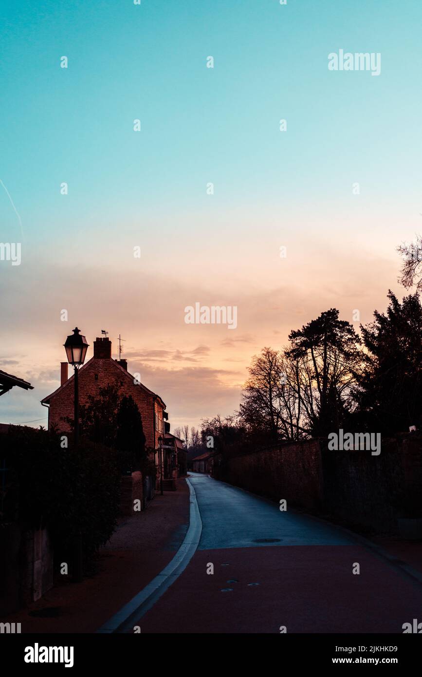 Vertical long shot hi-res stock photography and images - Alamy