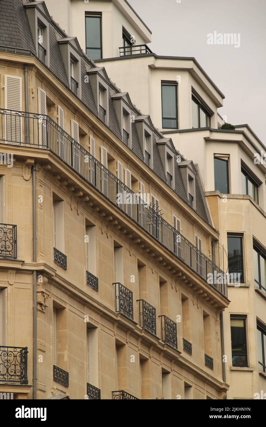 Beautiful building in paris hi-res stock photography and images - Alamy