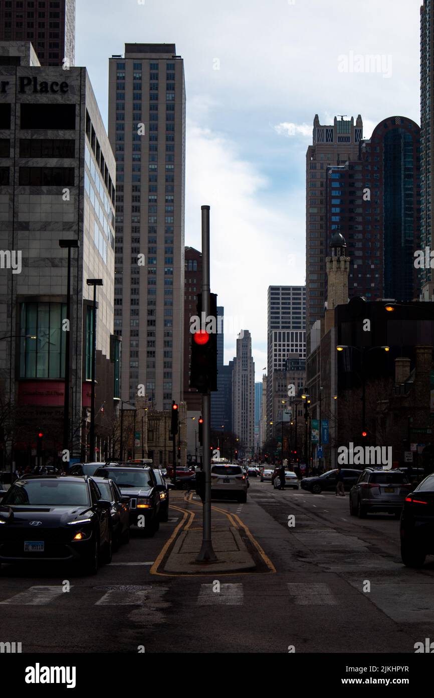 Chicago cityscape with cars hi-res stock photography and images - Alamy