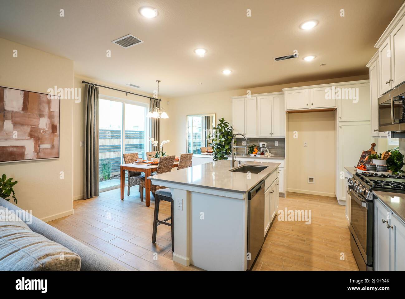 A beautiful interior design of an American kitchen Stock Photo - Alamy