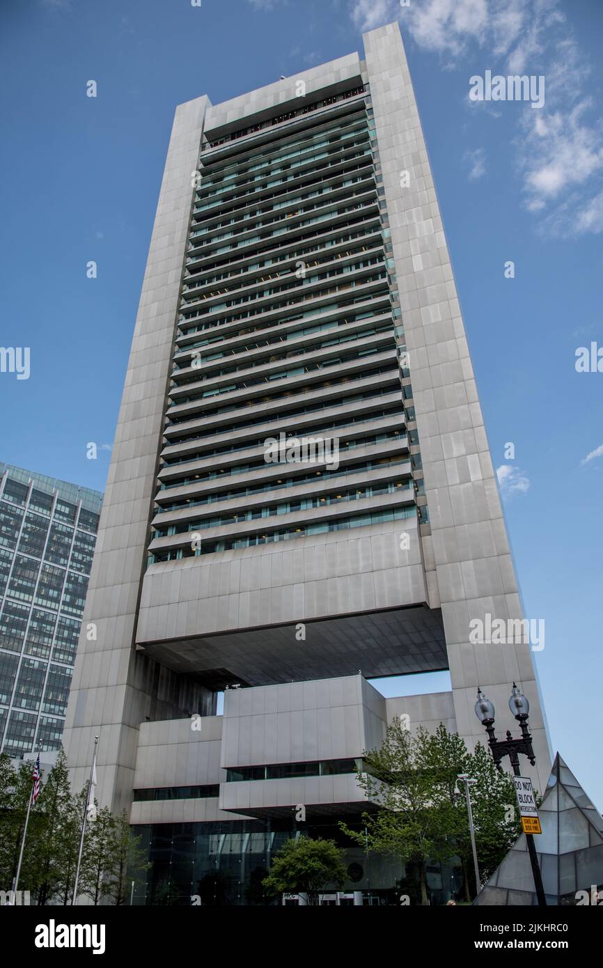 Vertical bank hi-res stock photography and images - Alamy