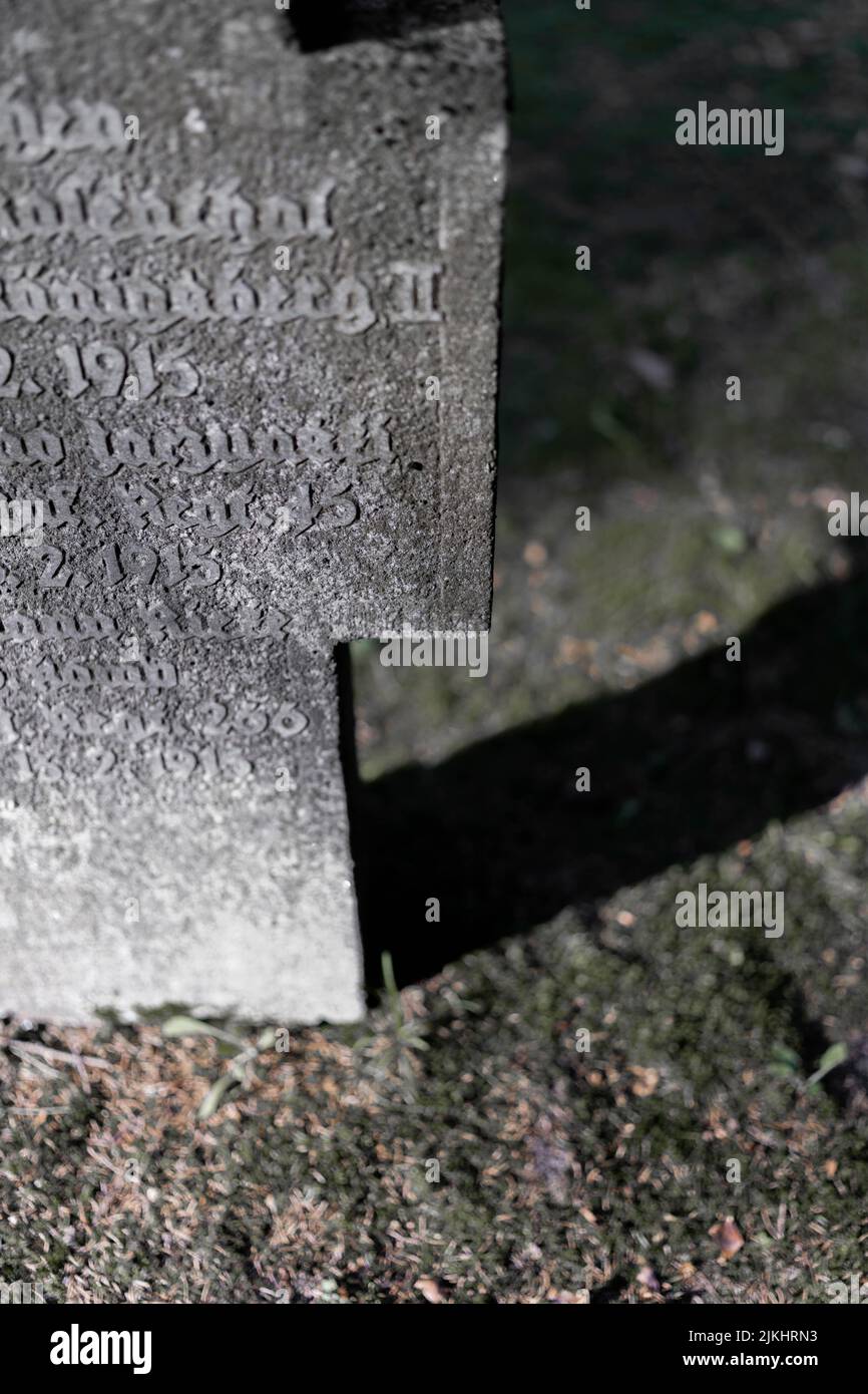 Memorial stone cemetery gravestone hi-res stock photography and images ...