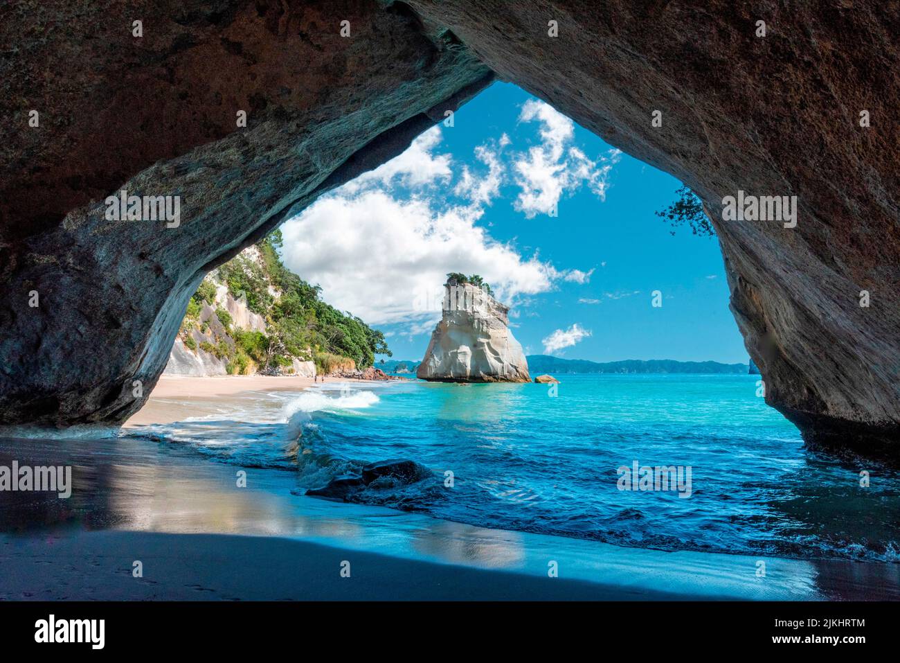 Scenic Cathedral Cove at Coromandel peninsula in New Zealand Stock ...