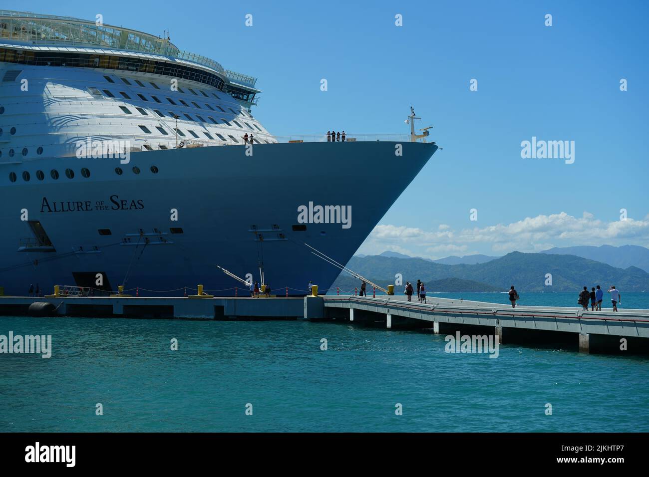 Allure of the seas cruise ship hi-res stock photography and images - Alamy