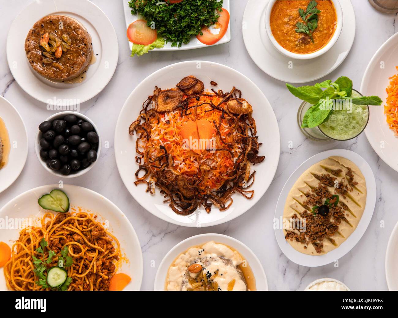 Group meals hi-res stock photography and images - Alamy