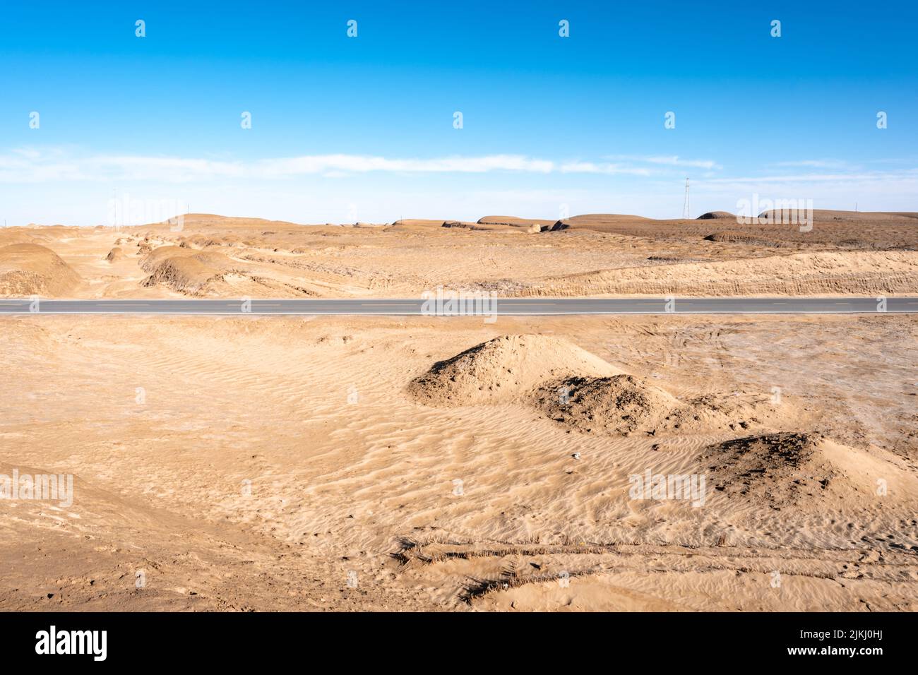 Endless way hi-res stock photography and images - Alamy