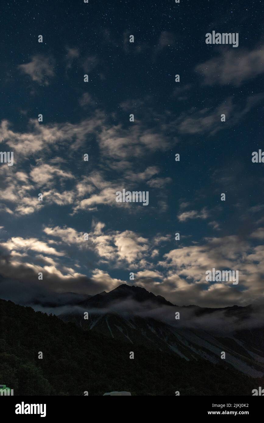 Photographing the night sky above Mount Cook National Park, South ...