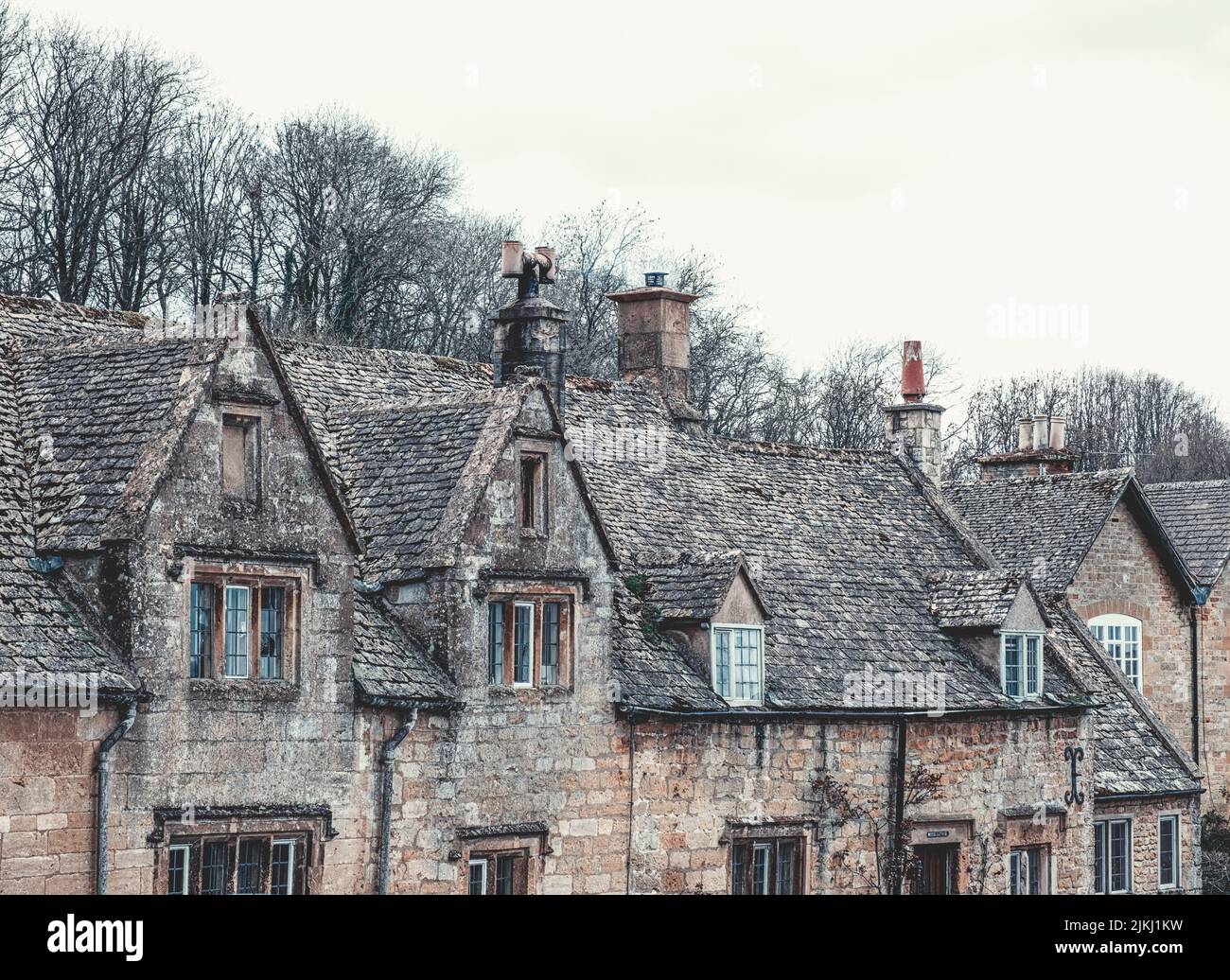The quintessential English cottages in village of Snowshill in The ...
