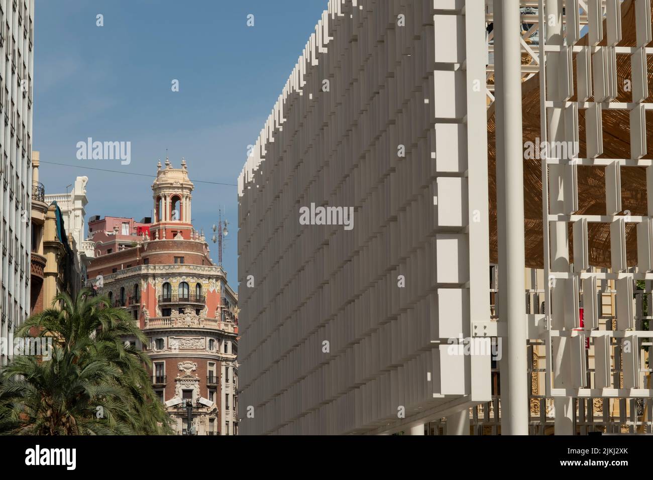Detail of Design Agora (Ágora del Diseño). Ephemeral building in Plaza ...