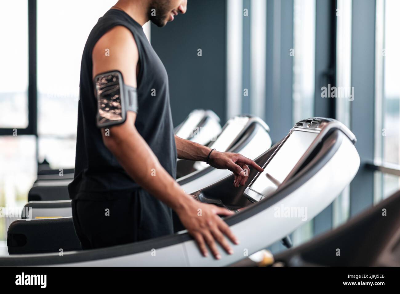 Male bodybuilder jogging hi-res stock photography and images - Alamy