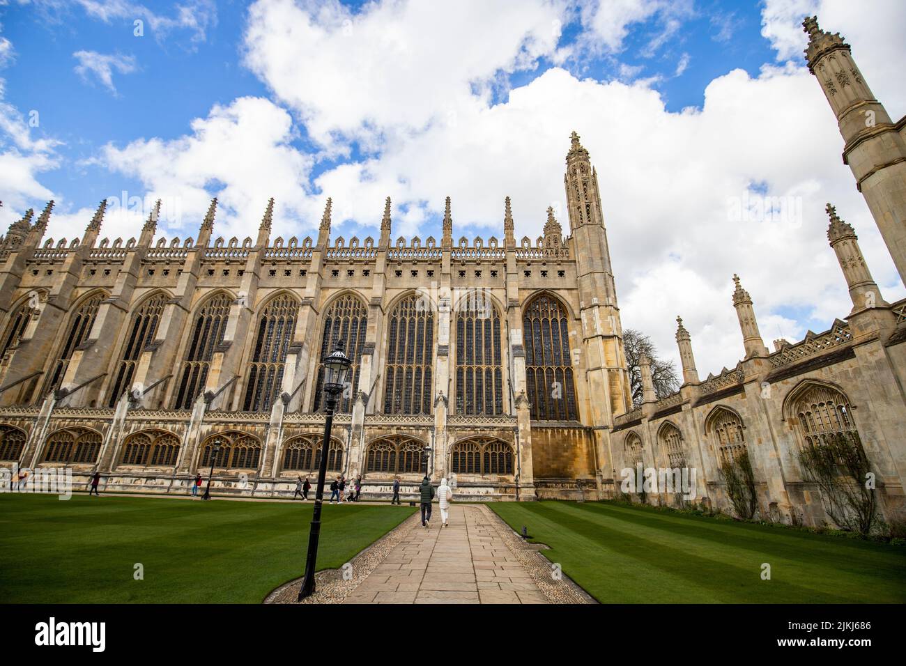 A beautiful view of King's College Chapel in University of Cambridge ...