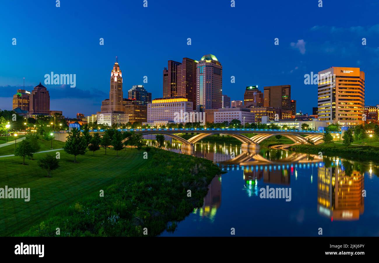 A beautiful illuminated cityscape view of Columbus Downtown at night ...