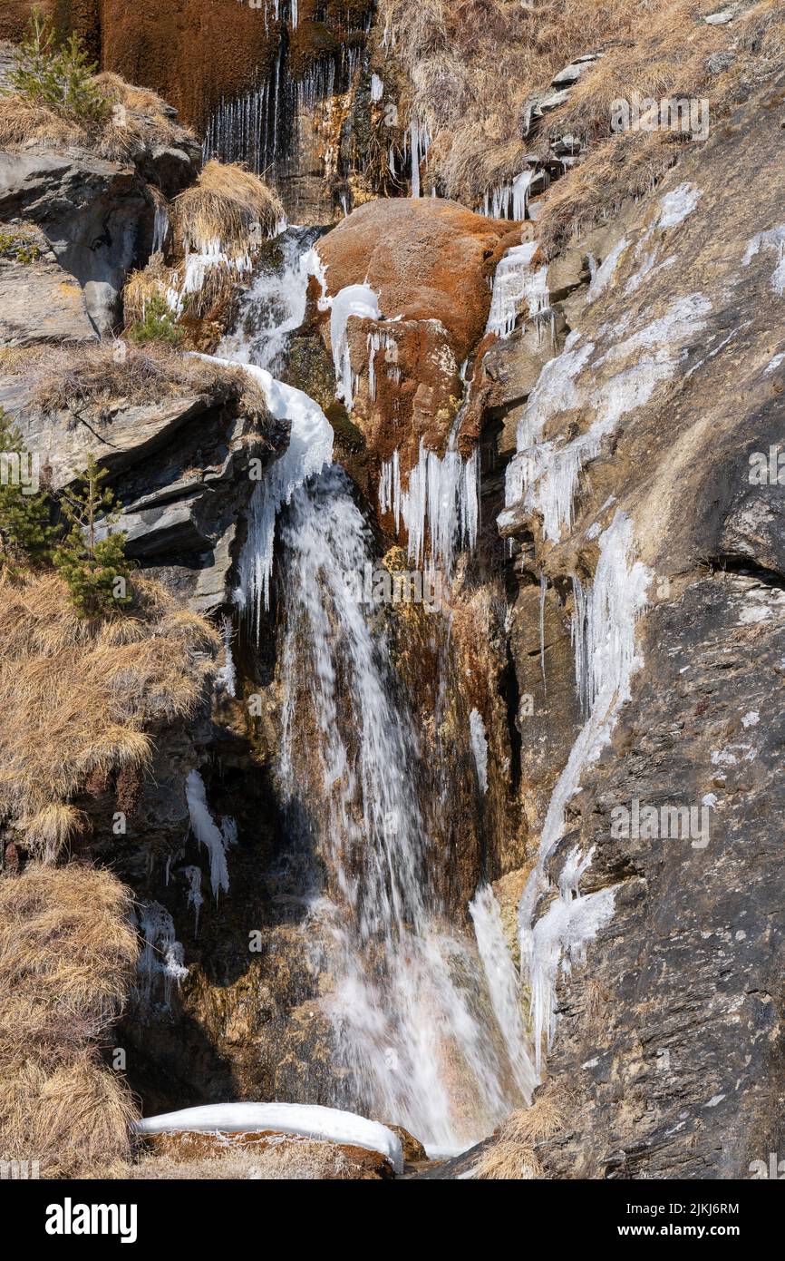 Icy cascade hi-res stock photography and images - Alamy