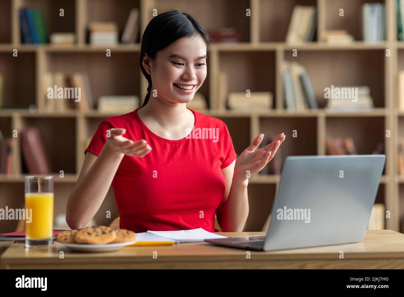 Young female chinese teen hi-res stock photography and images - Alamy
