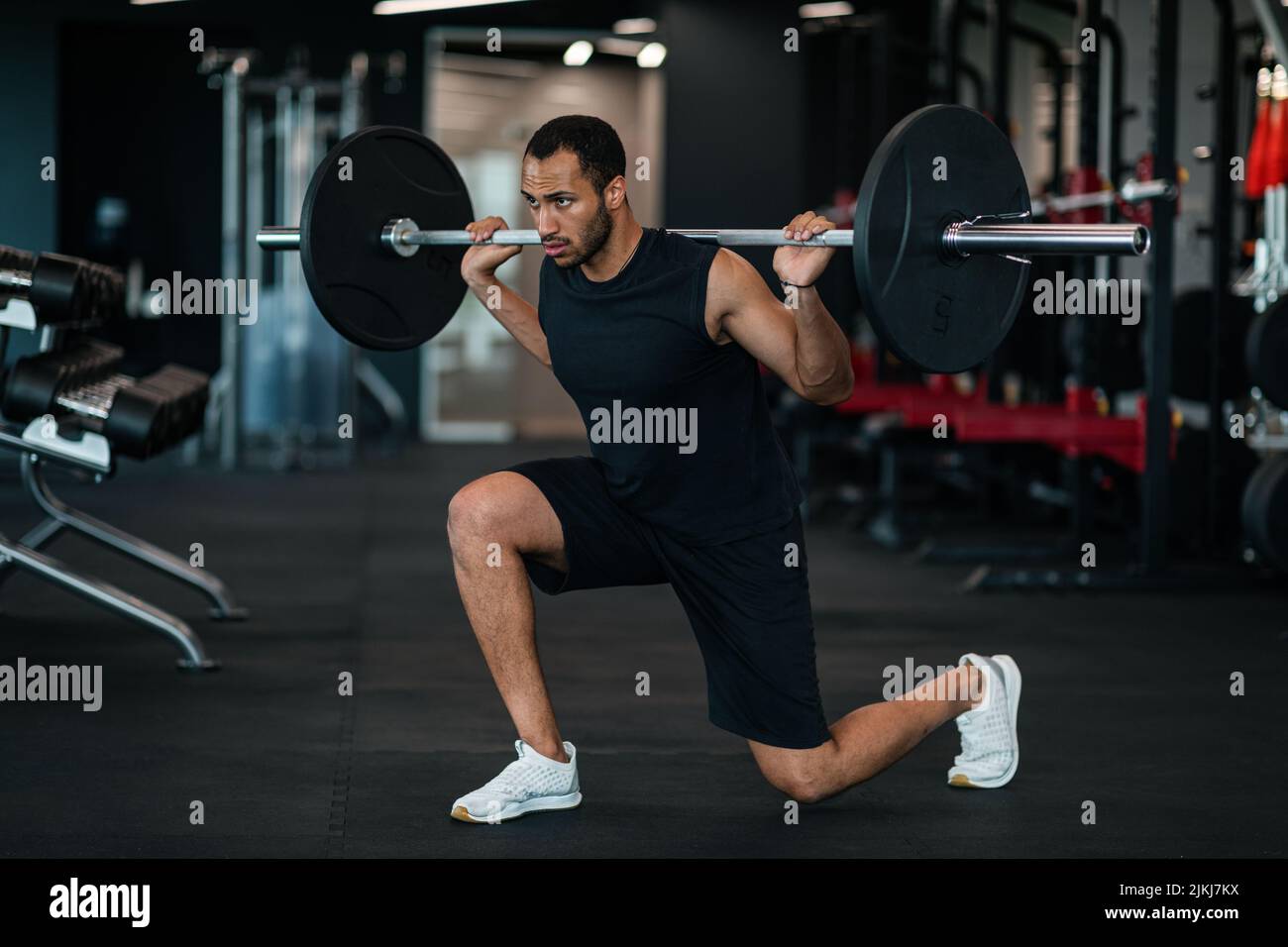 Man lifting heavy hi-res stock photography and images - Alamy