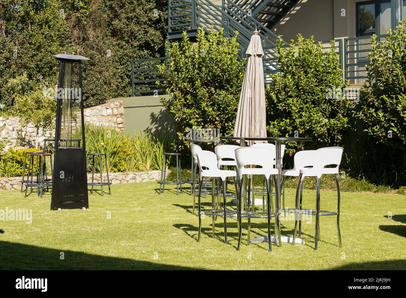 Tree tables hi-res stock photography and images - Alamy