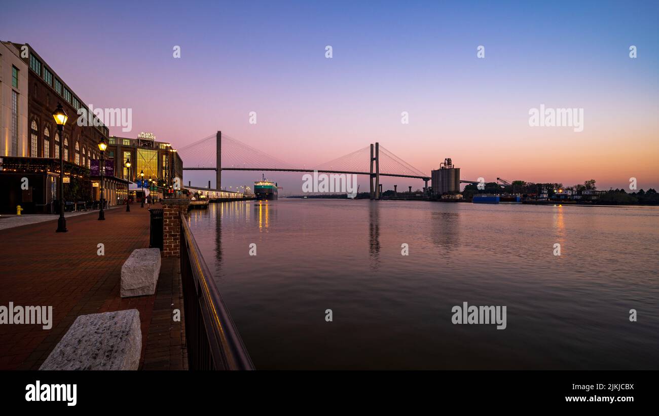 Bridge in savannah georgia hi-res stock photography and images - Alamy