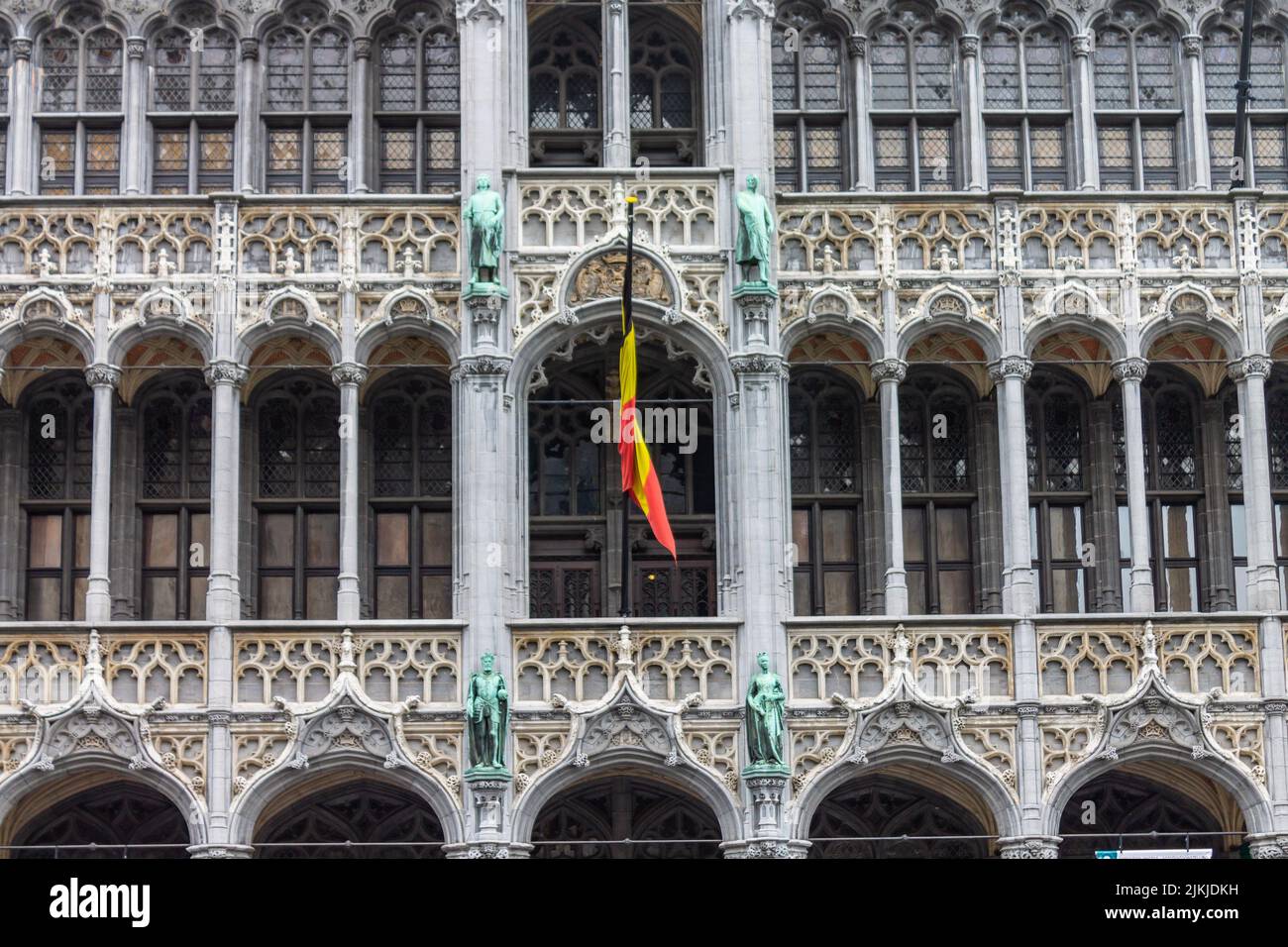 A view of the Hotel de Ville, the Mayor house in in Grand Place ...