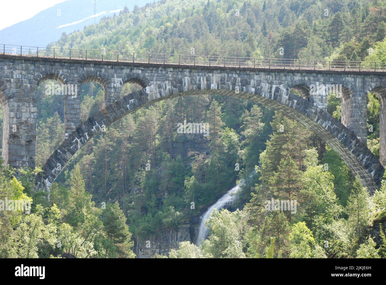 Stone railway bridge hi-res stock photography and images - Alamy