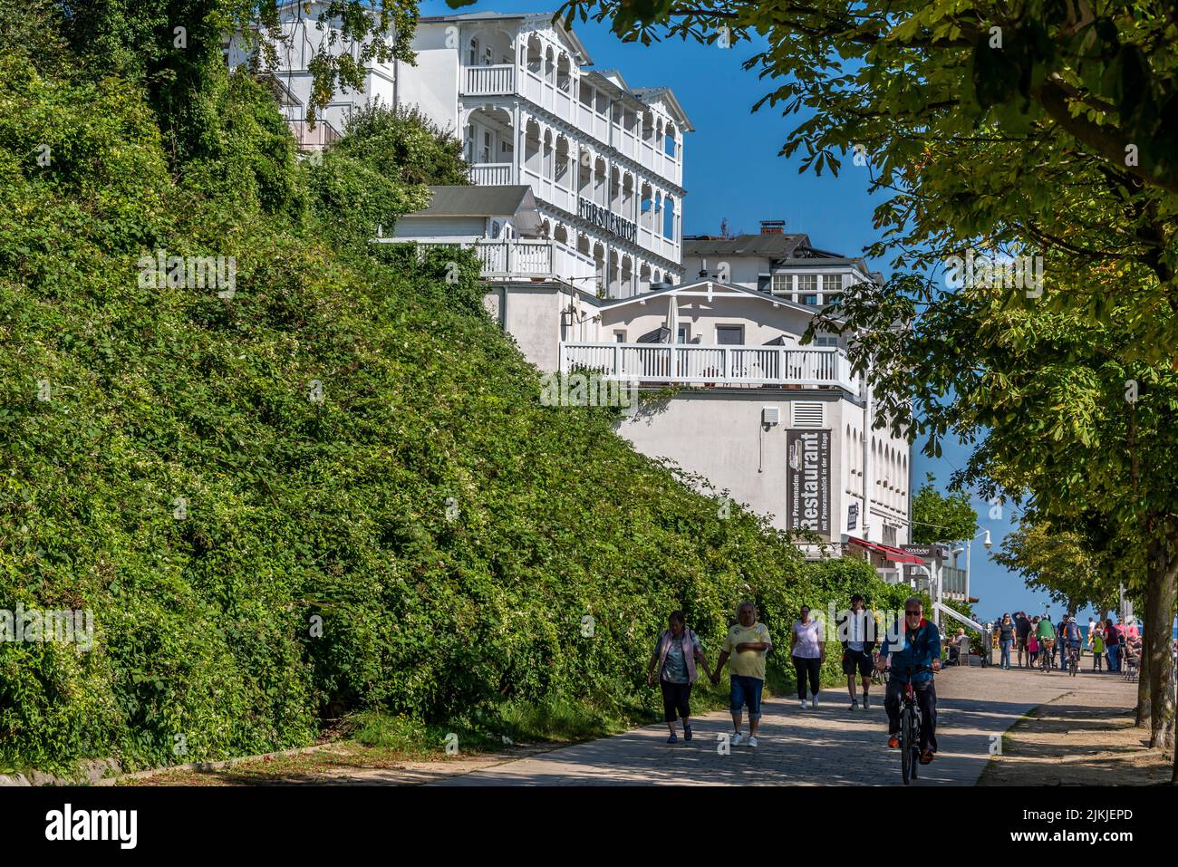 Hotels at sassnitz beach promenade hi-res stock photography and images ...
