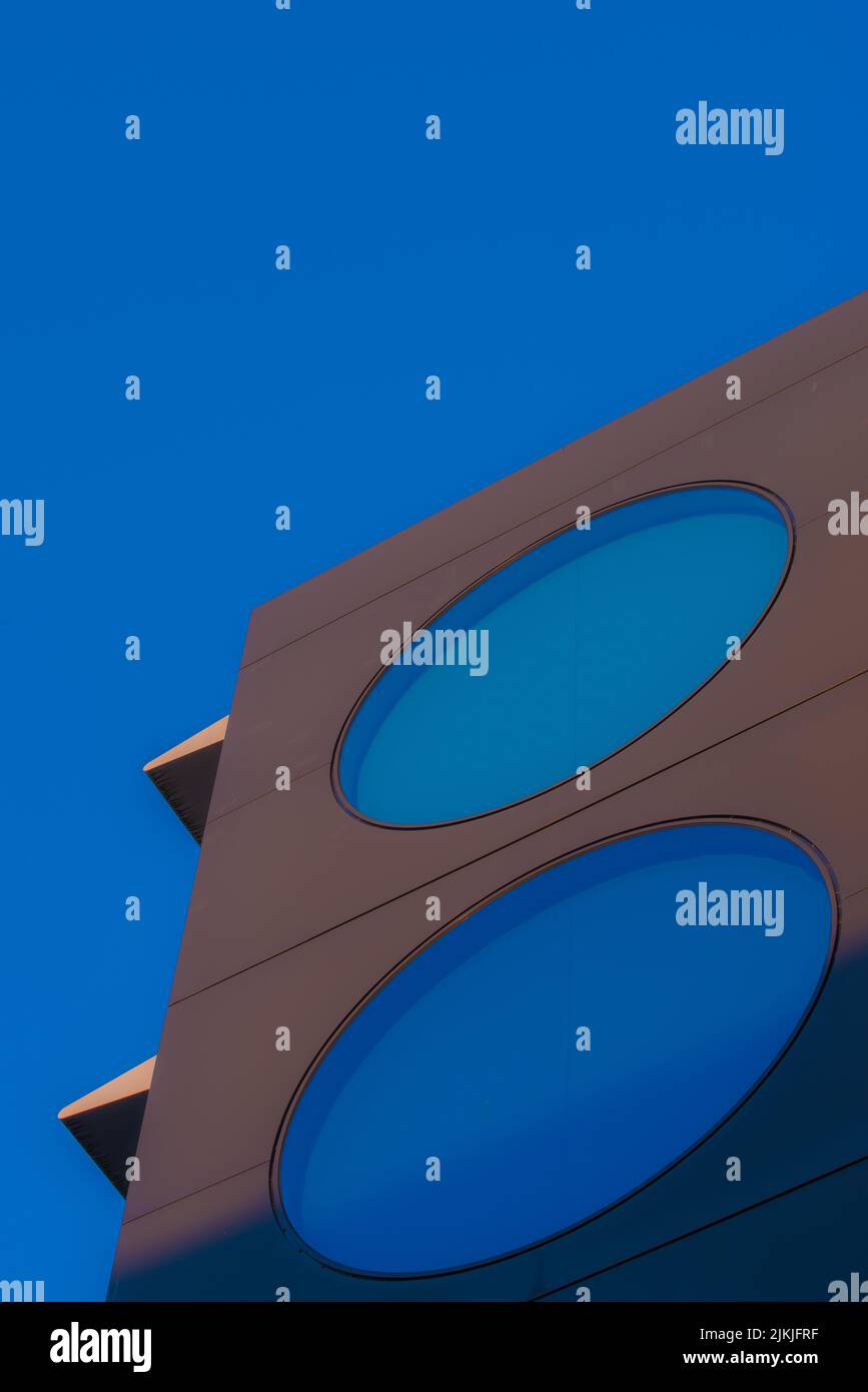 Vertical angle view hi-res stock photography and images - Alamy