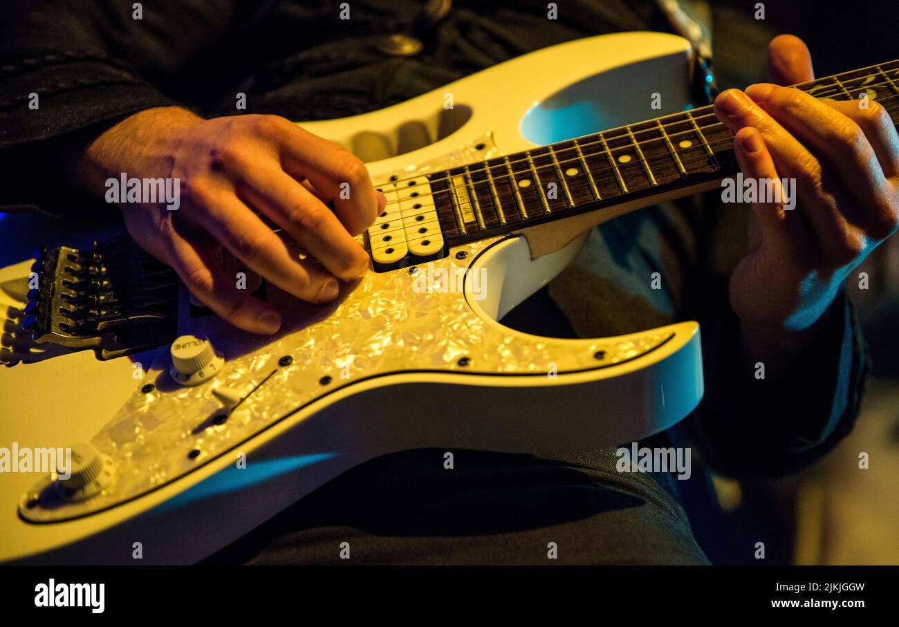 Solo during a concert hi-res stock photography and images - Alamy