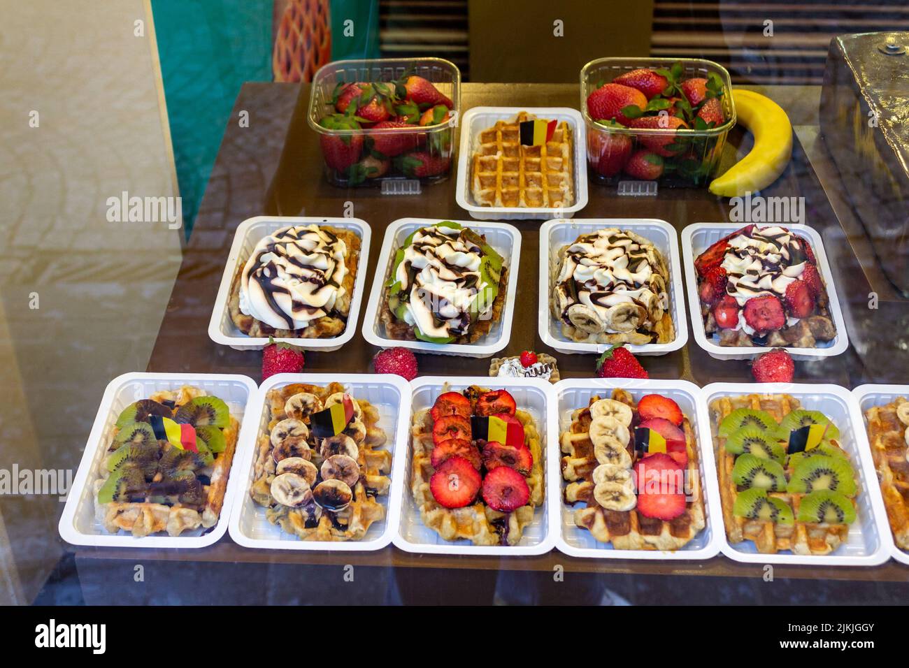Brussels waffle hi-res stock photography and images - Alamy