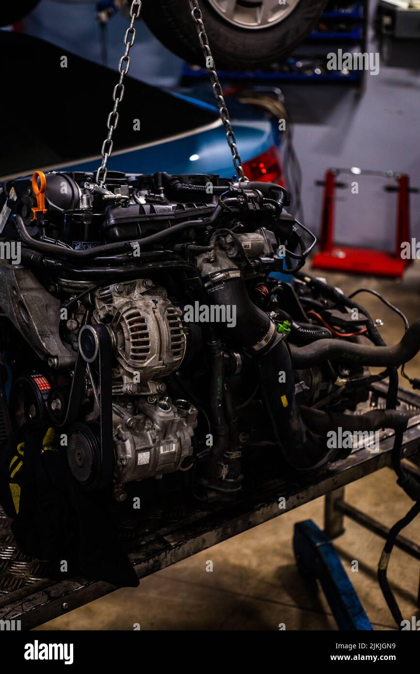 Car engine dismantling hi-res stock photography and images - Alamy