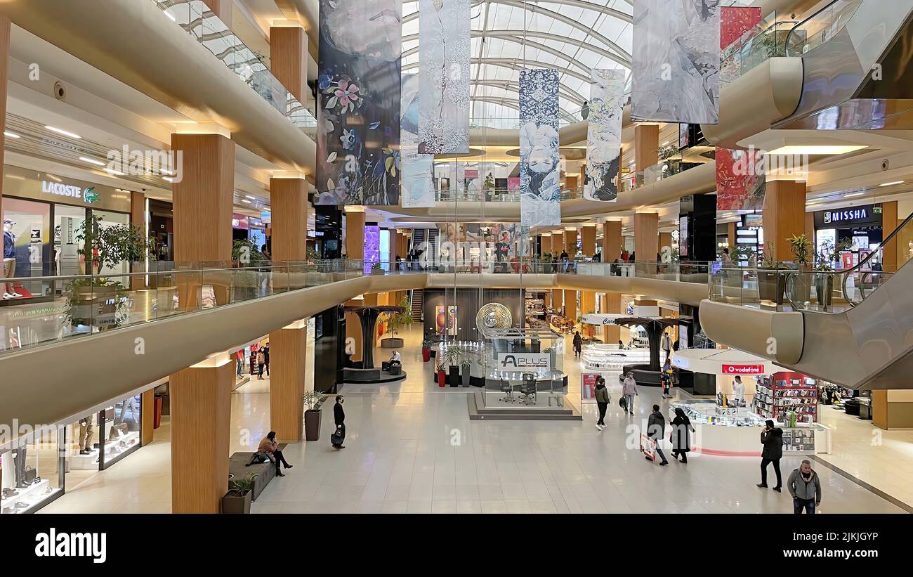 Inside shopping mall old hi-res stock photography and images - Alamy