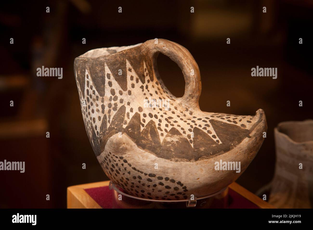 Pottery museum native american hi-res stock photography and images - Alamy