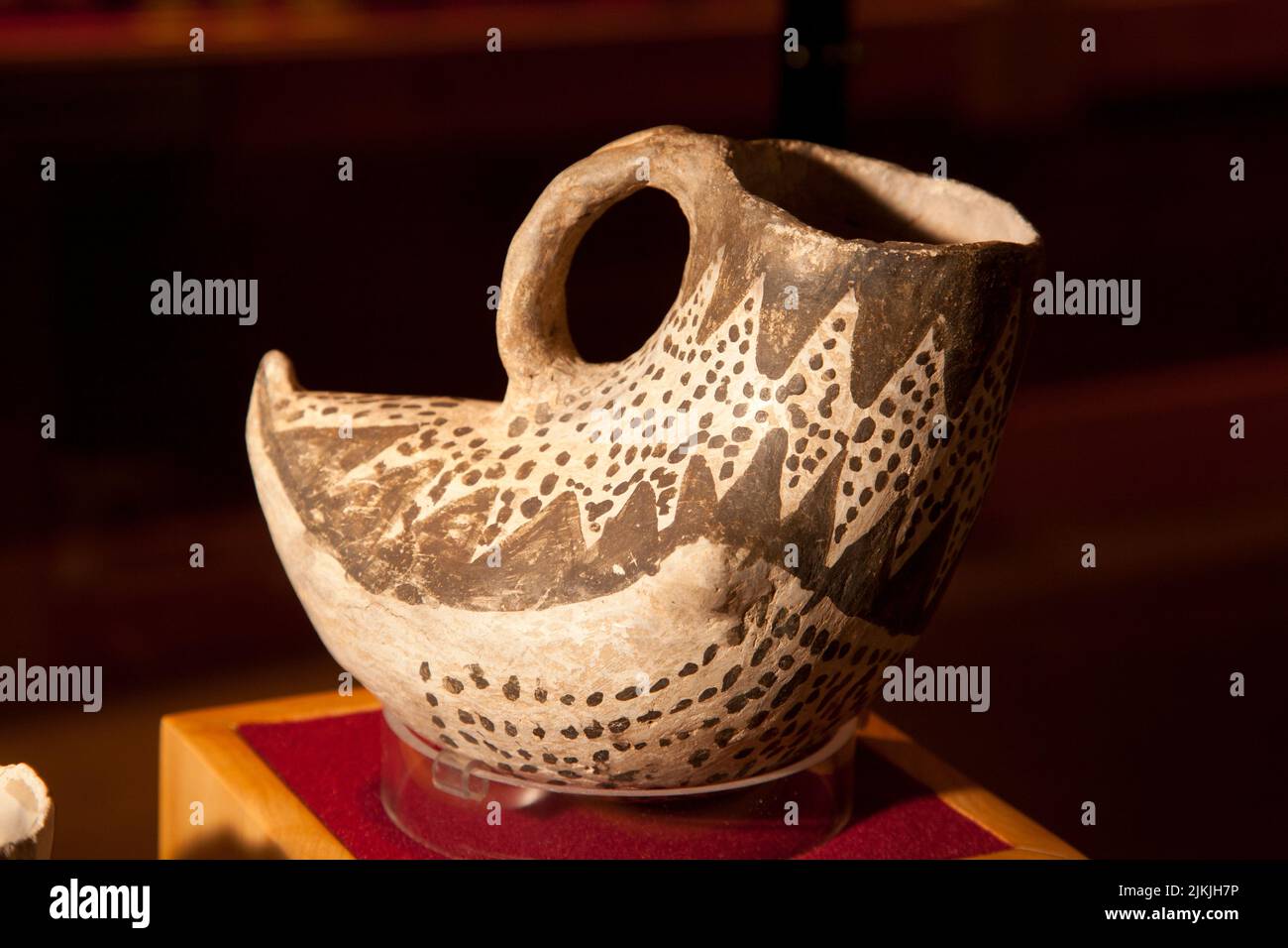 Mancos black-on-white Anasazi fancy clay pottery water pitcher with ...