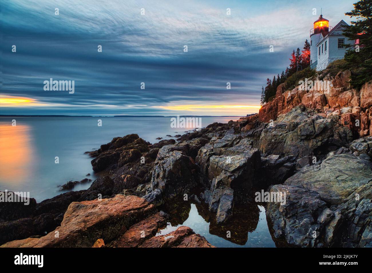 Harbor with lighthouse hi-res stock photography and images - Alamy