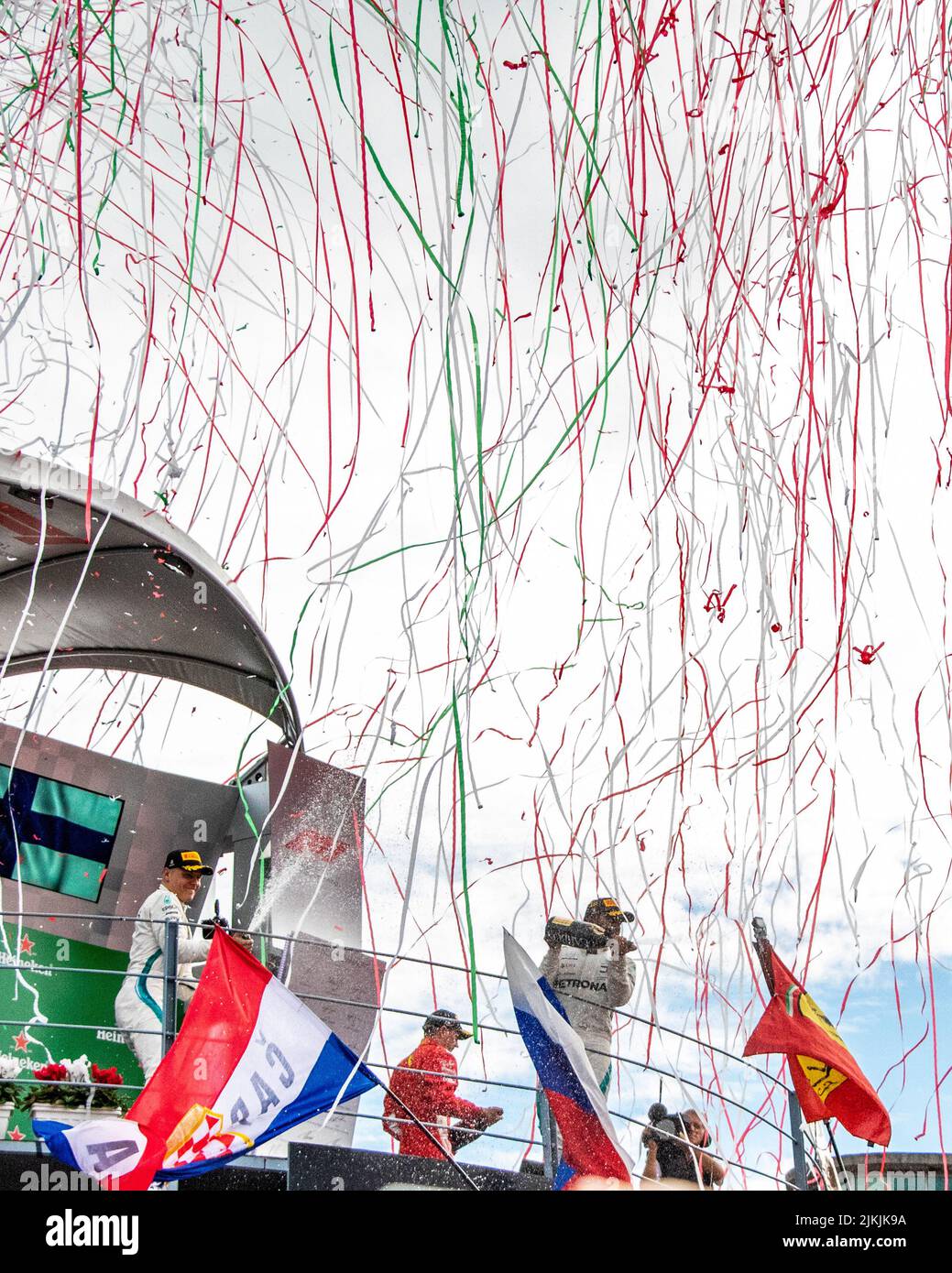 Formula 1 race flags hi-res stock photography and images - Alamy