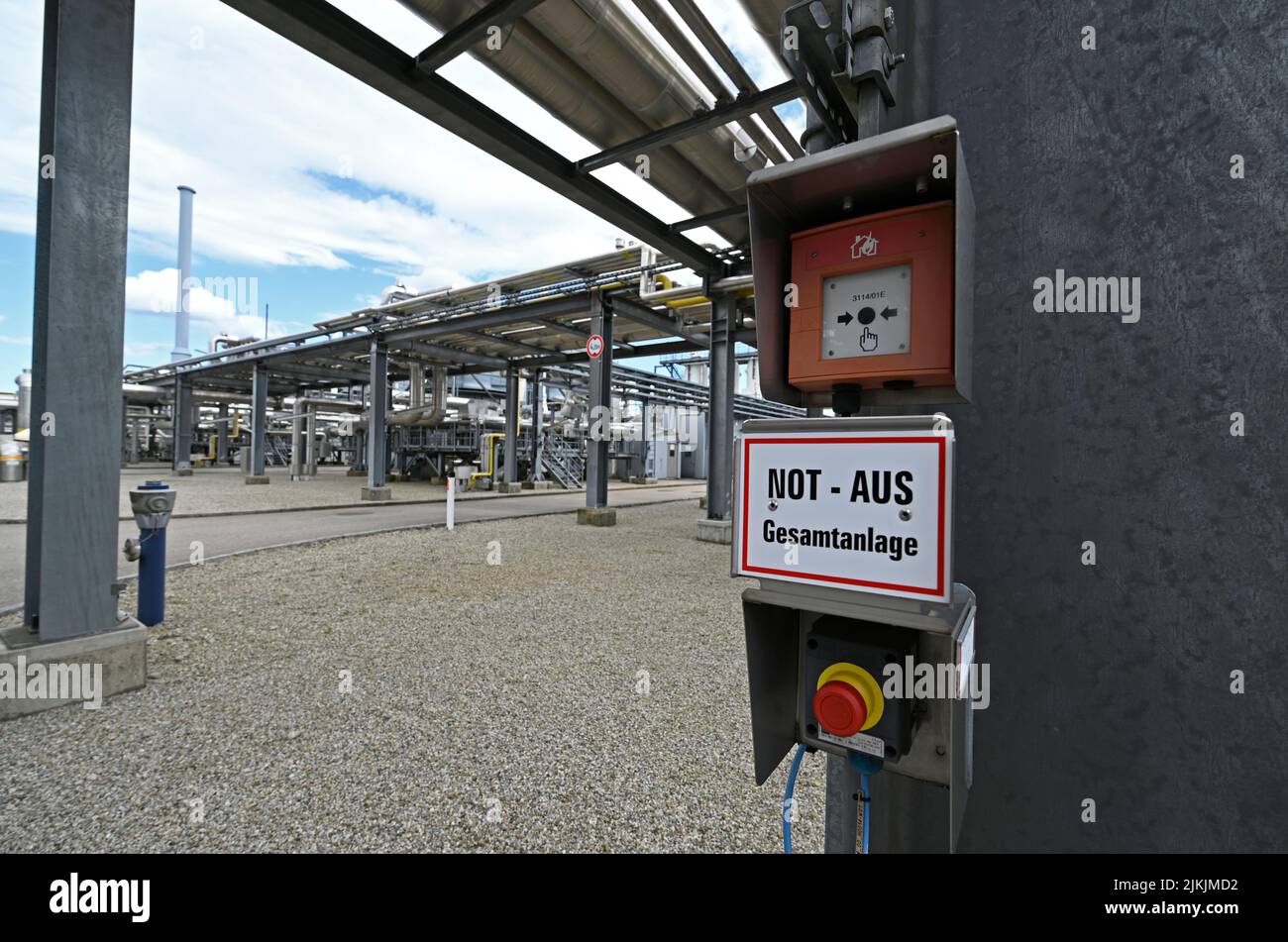 02 August 2022, Austria, Straßwalchen: View of the Haidach gas storage ...