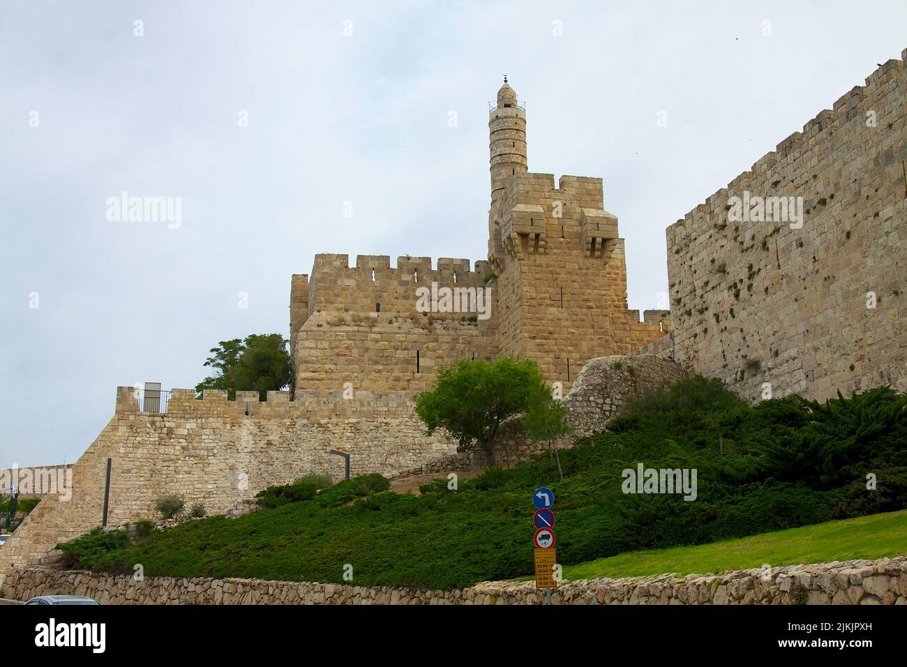 Beige castle hi-res stock photography and images - Alamy