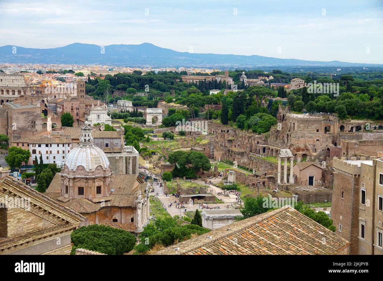 An aerial view of Rome with Roman Forum and Colosseum from Vittoriano Stock Photo - Alamy