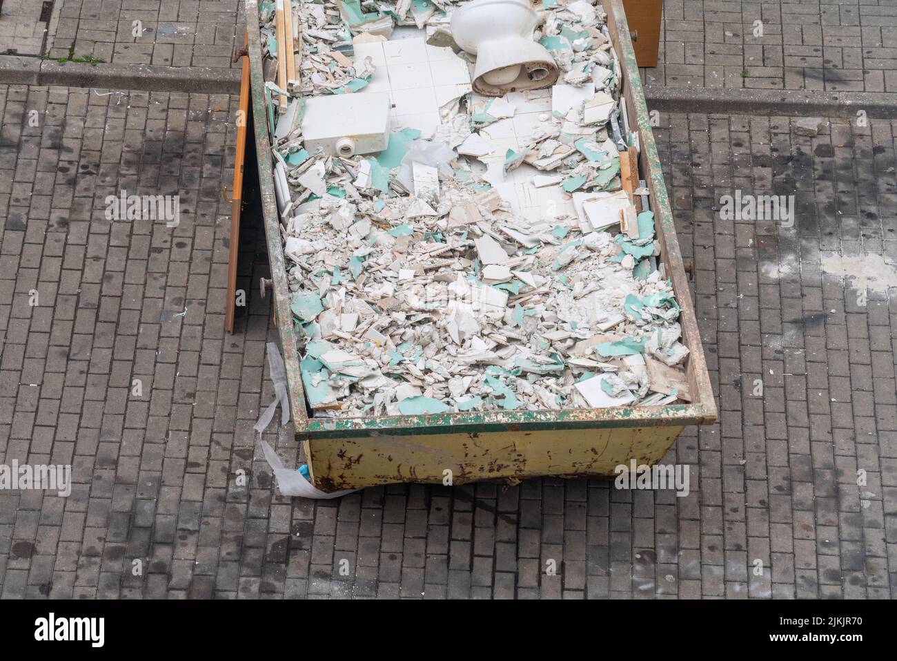 Broken container hi-res stock photography and images - Alamy