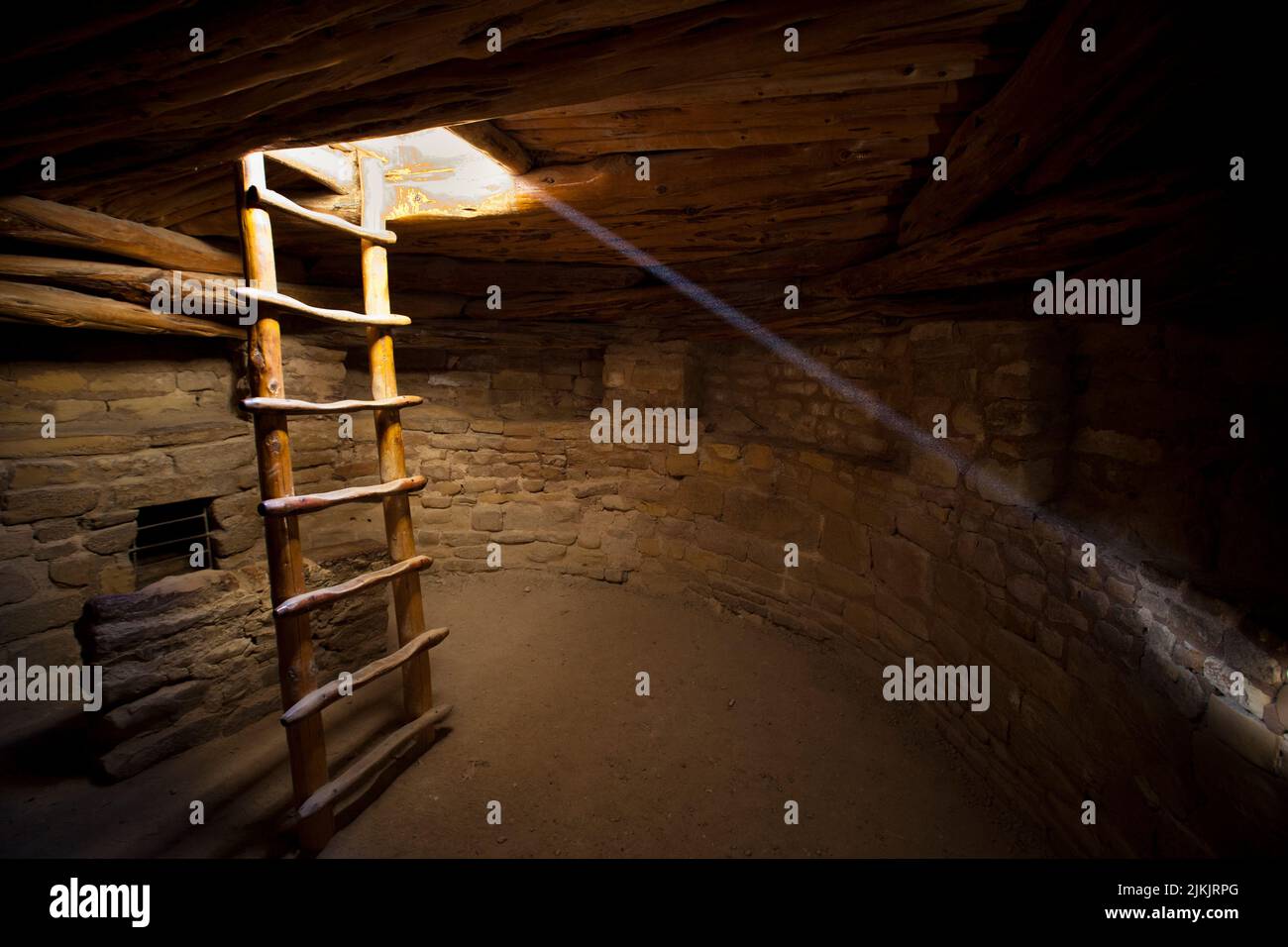 Indian kiva ladder hi-res stock photography and images - Alamy