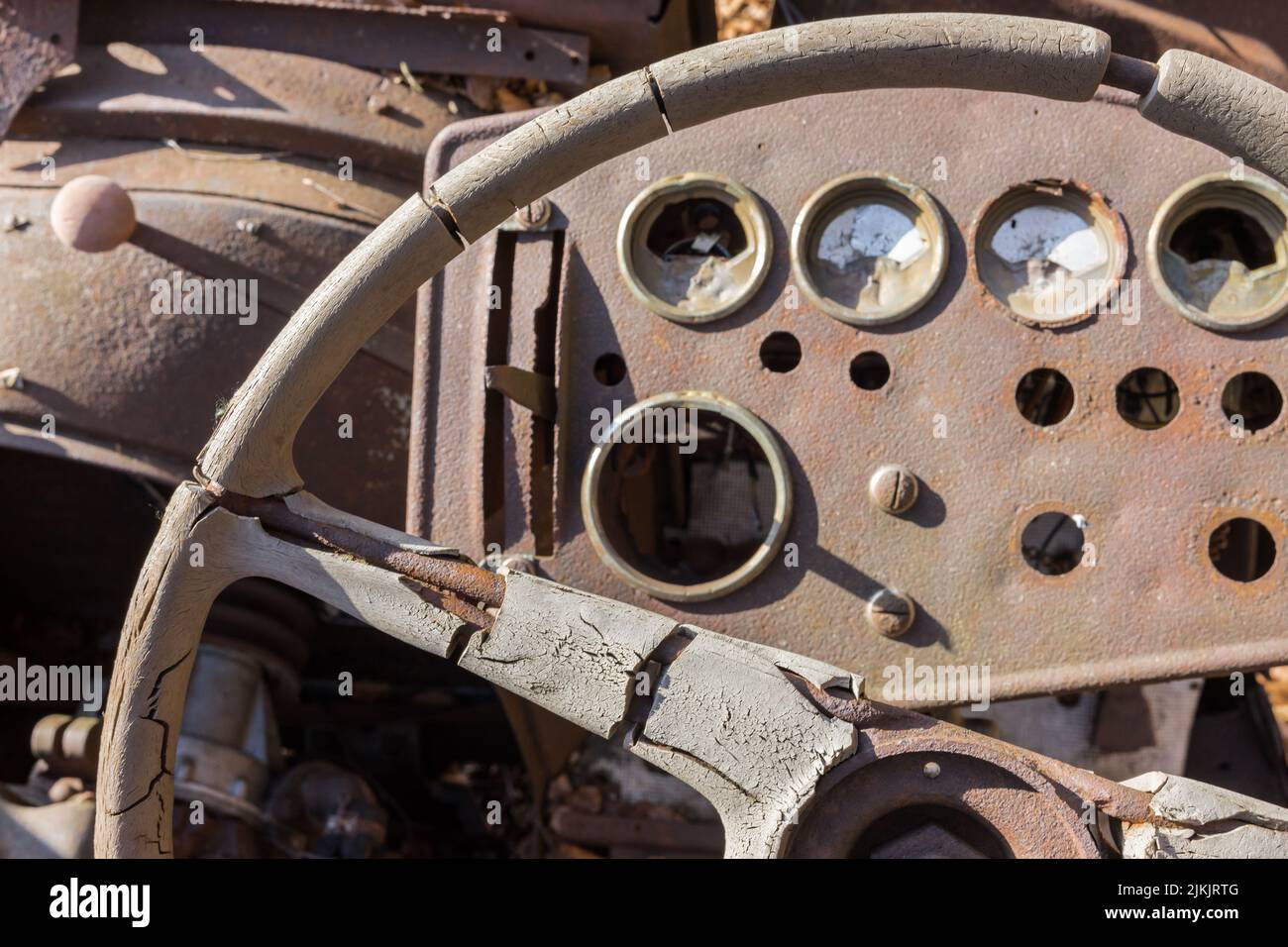 Shot abandoned rusty vintage hi-res stock photography and images - Alamy