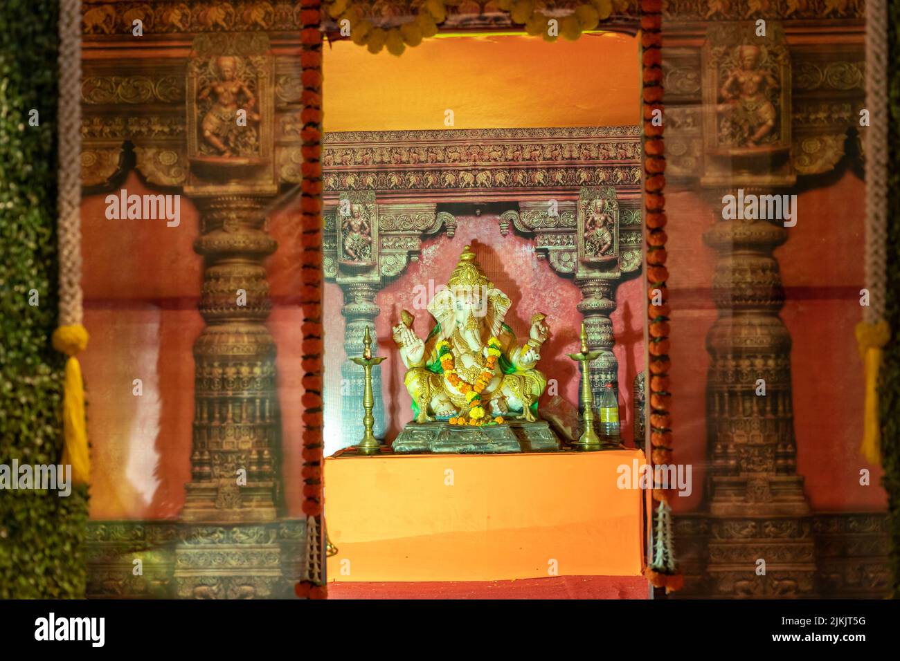 A beautiful view of a Lord Ganesh statue in Mumbai, Maharashtra, India ...